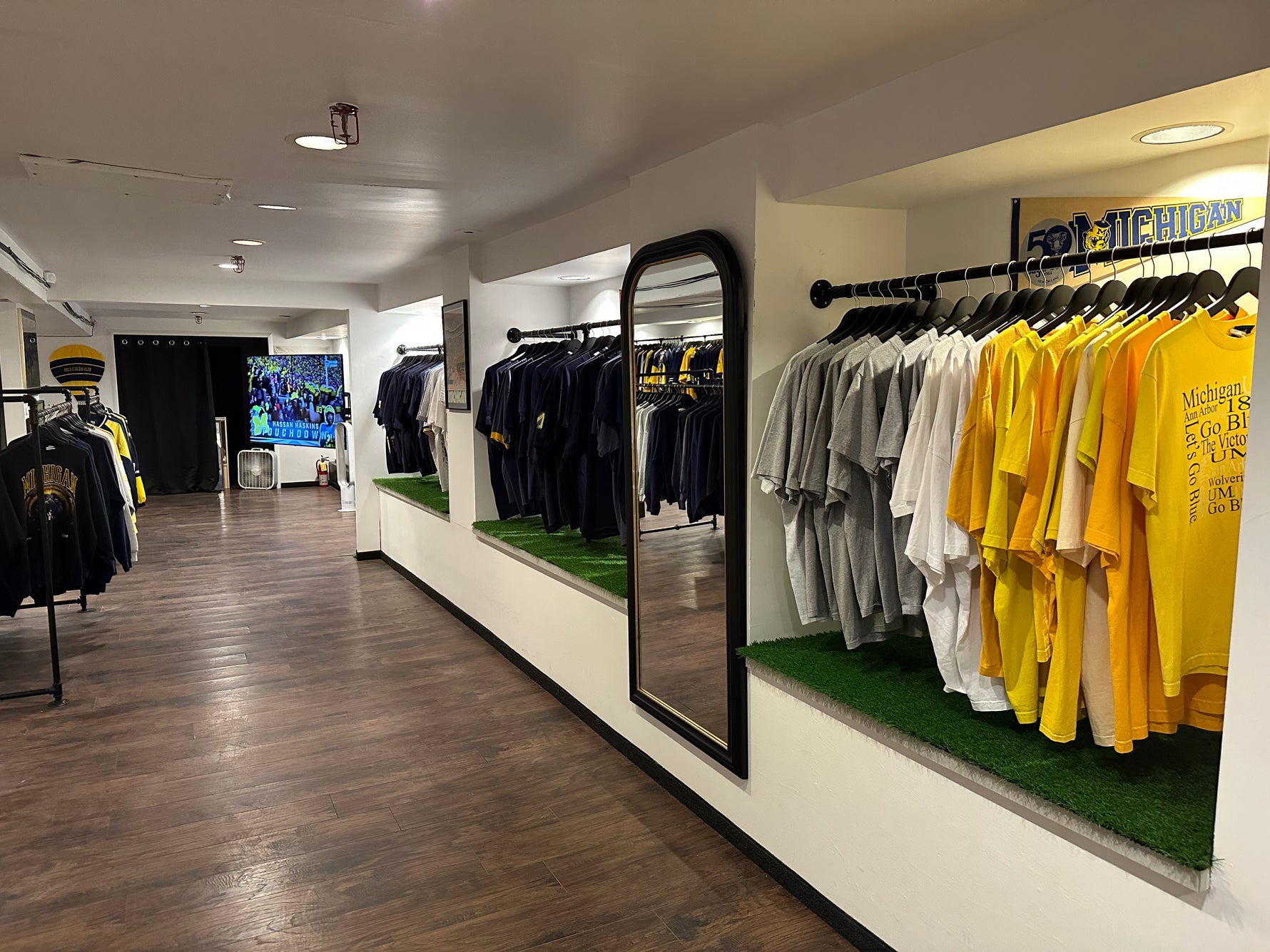 University Vintage – University Vintage, LLC